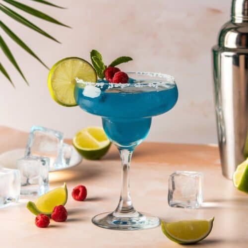15 Blue Winter Cocktails to Wow Your Guests During the Holidays ...
